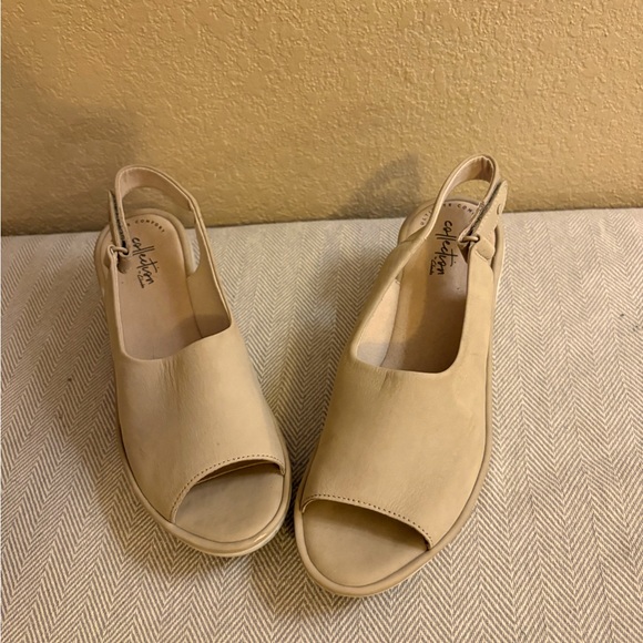 Clarks | Shoes | Nwot Clarks Cream Slingback Sandals | Poshmark